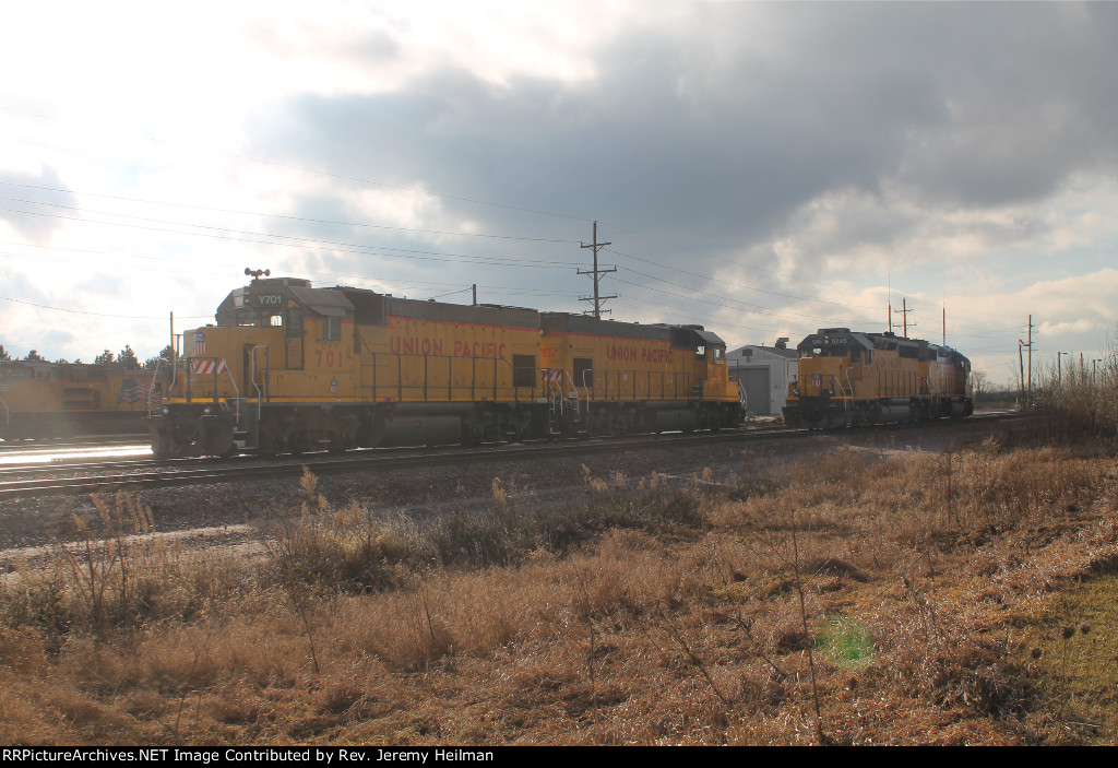 UP 5245 & others (2)